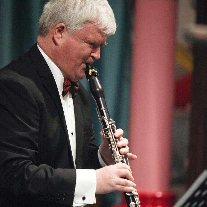 About – Idris Harries